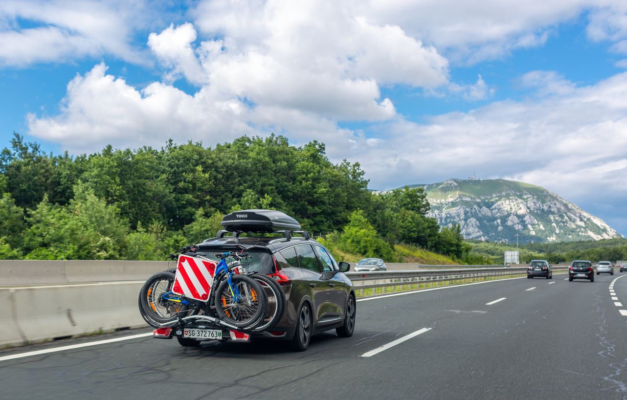 Objet Tombe Sur Voiture